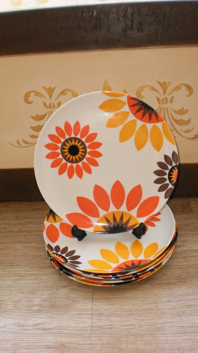 01 Prato Raso- Material: Melamina - Marca: Goyana Melcrome - Anos 70 ...