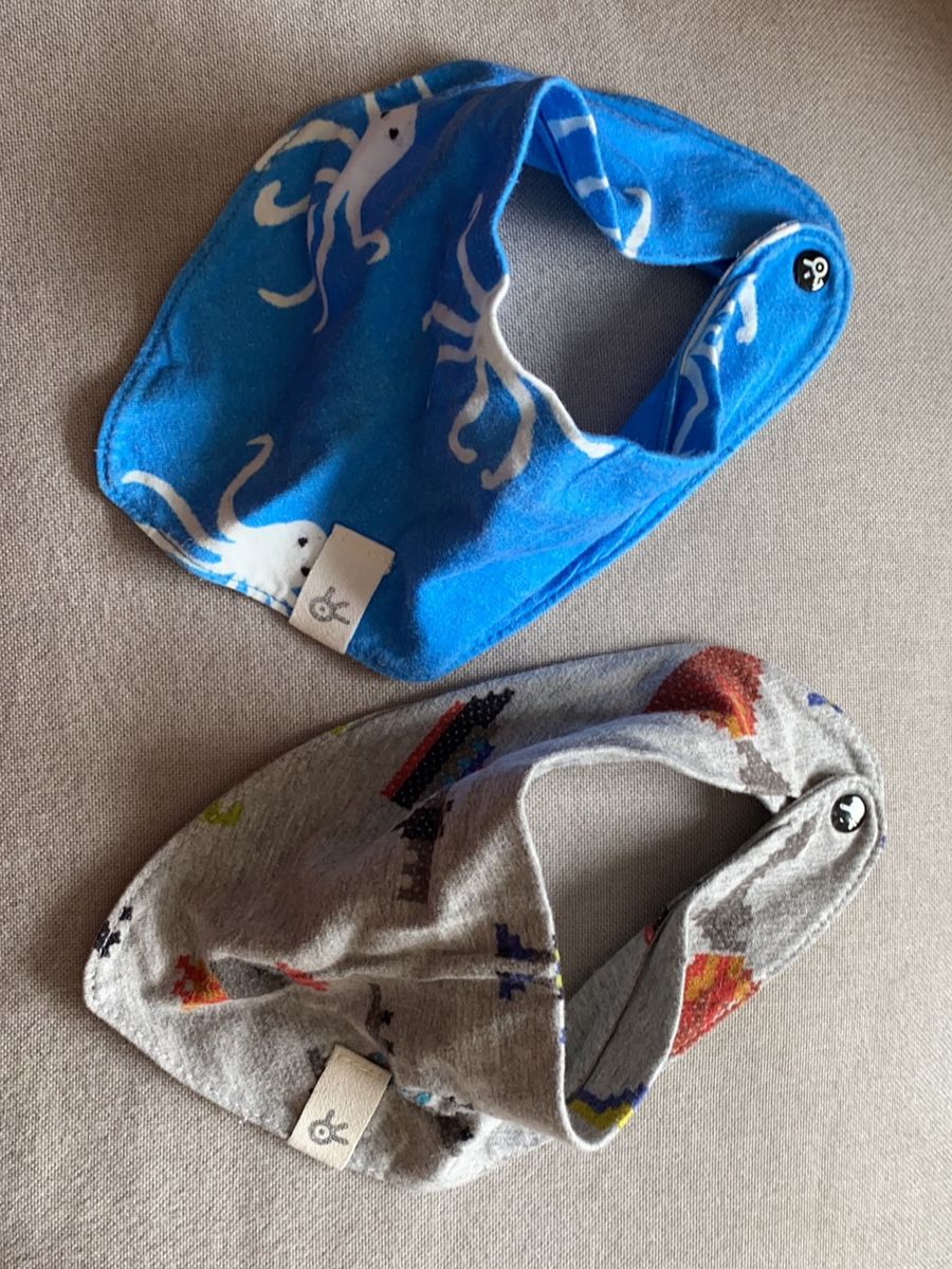 2 Babadores Estampados da Marca Fábula | Roupa Infantil para Bebê ...