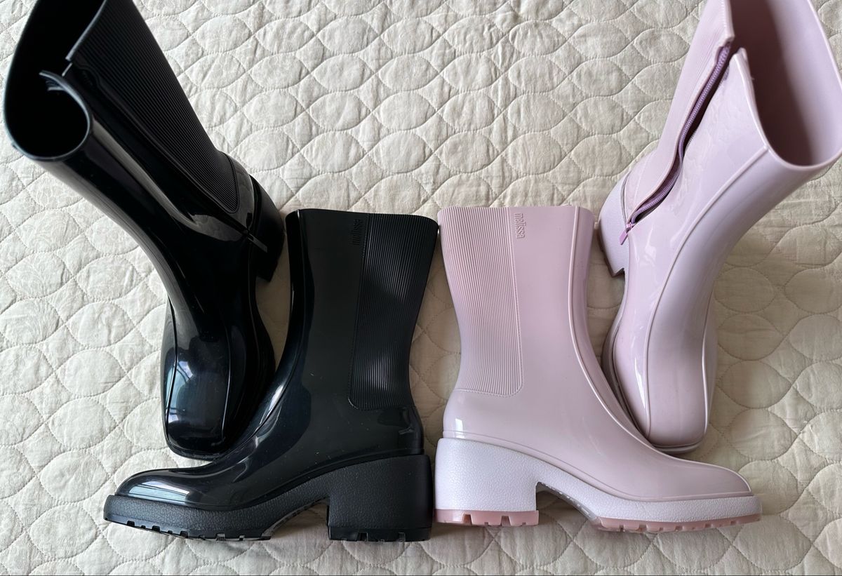 2 Pares de Bota Preta e Bege Nancy Melissa Original Novas | Bota ...