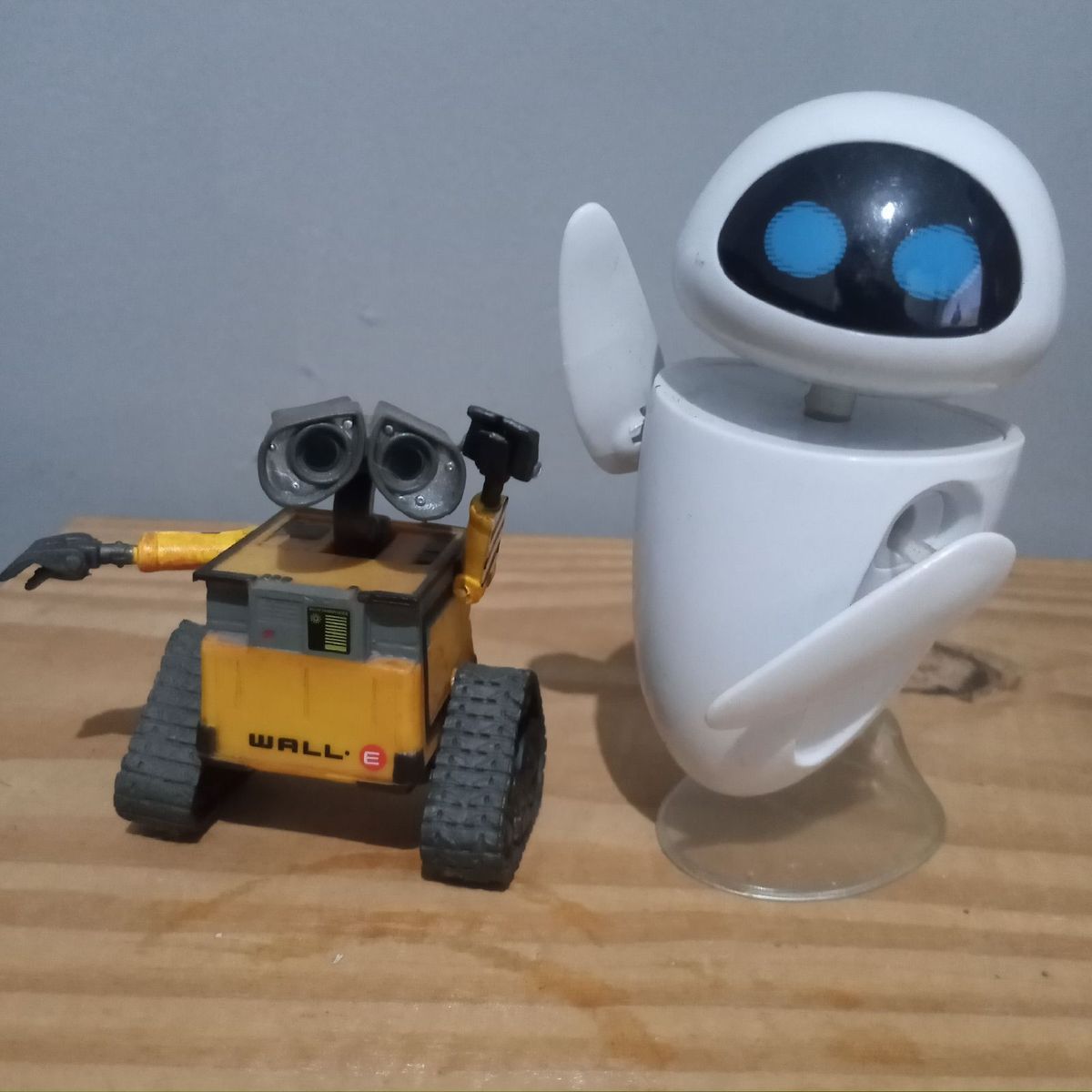 2 Peças: Wall-e + Eva Action Figure (novos) Pixar | Produto Masculino ...