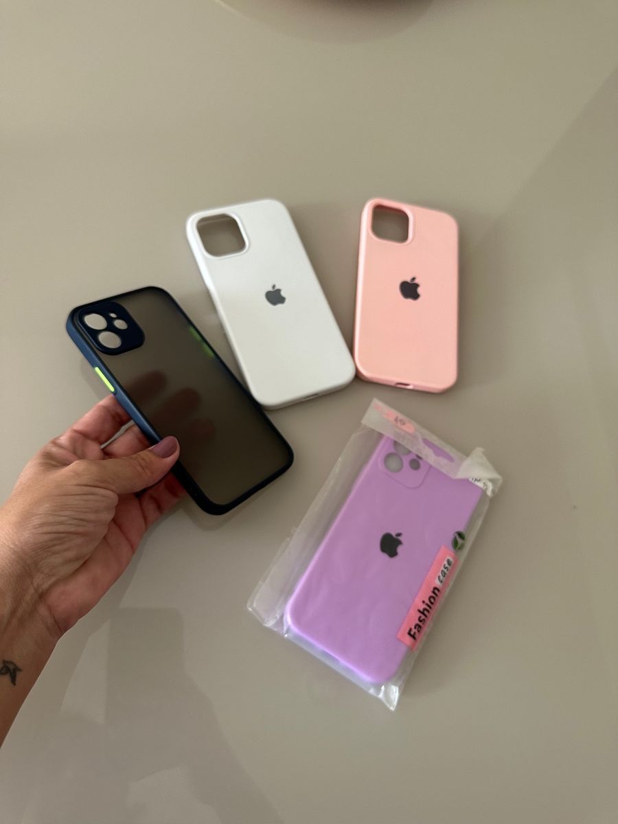 4 Capinhas de Iphone 12 (a Roxa sem Uso) | Capinha Apple Usado 84492354 ...