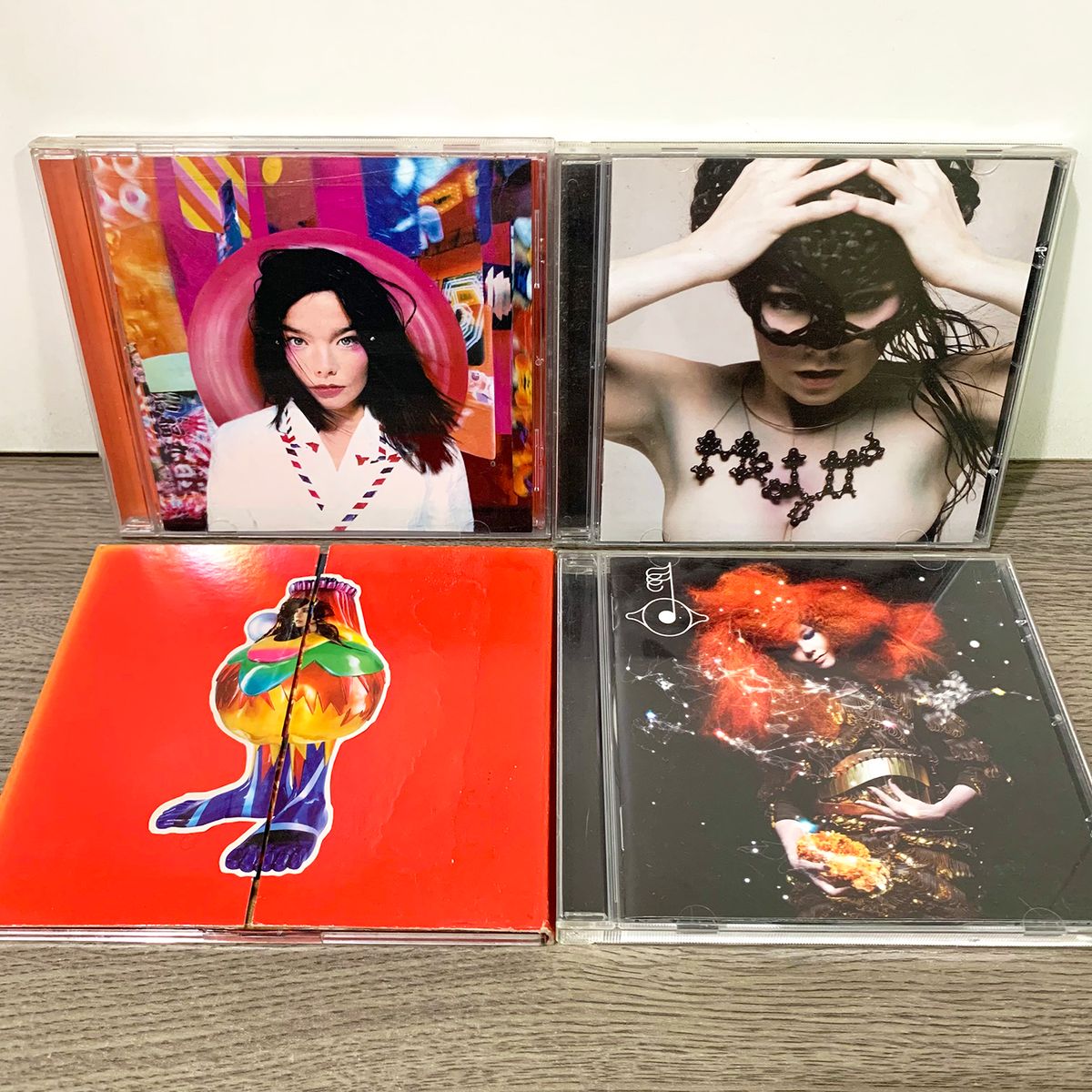 4 Cds Björk (post, Medúlla, Volta, Biophilia) | Item de Música Björk ...