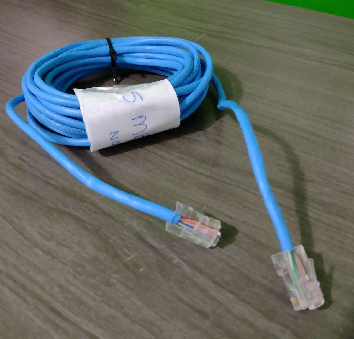 5 Metros de Cabo de Rede para Internet com Os Conectores Na Ponta ...