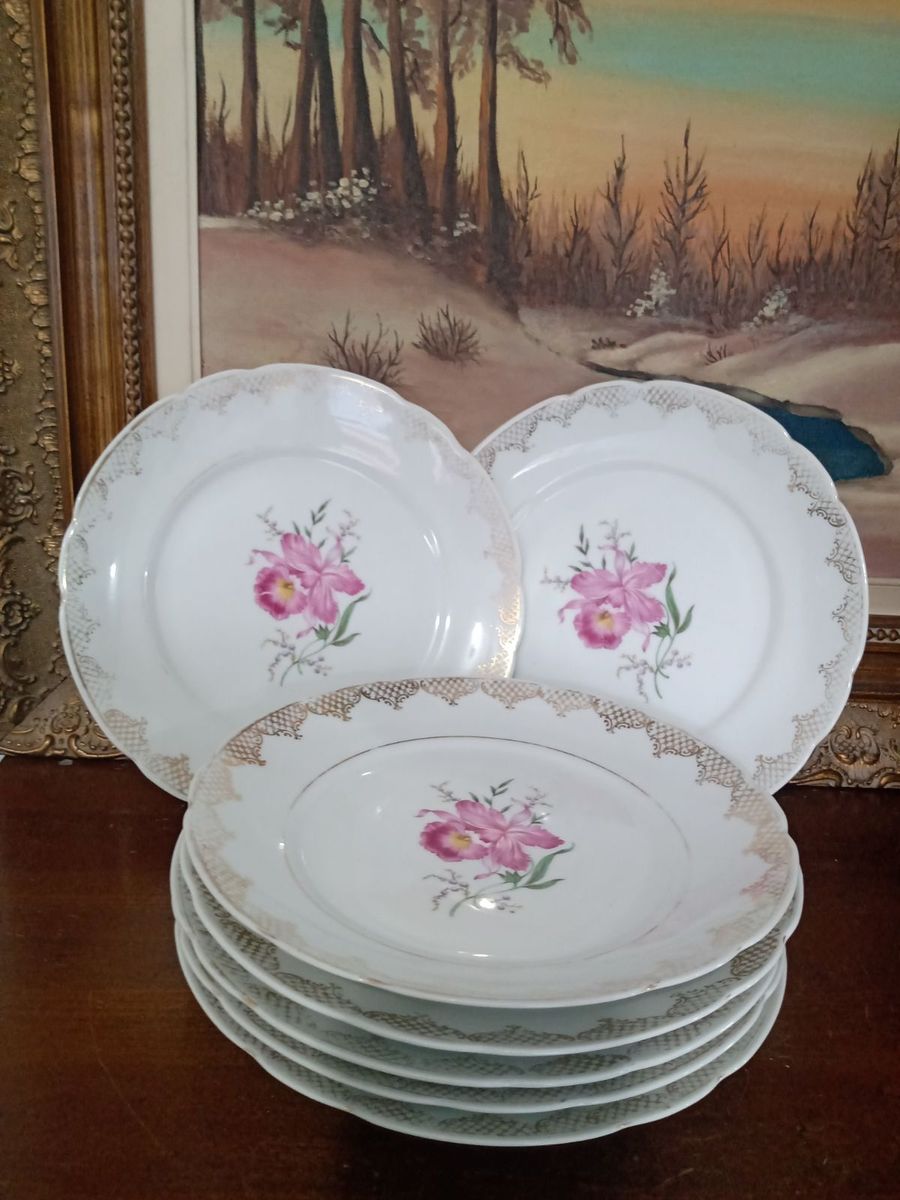 7 Pratos Rasos com Desgaste, Porcelana Real | Móvel de Antiquário Real ...