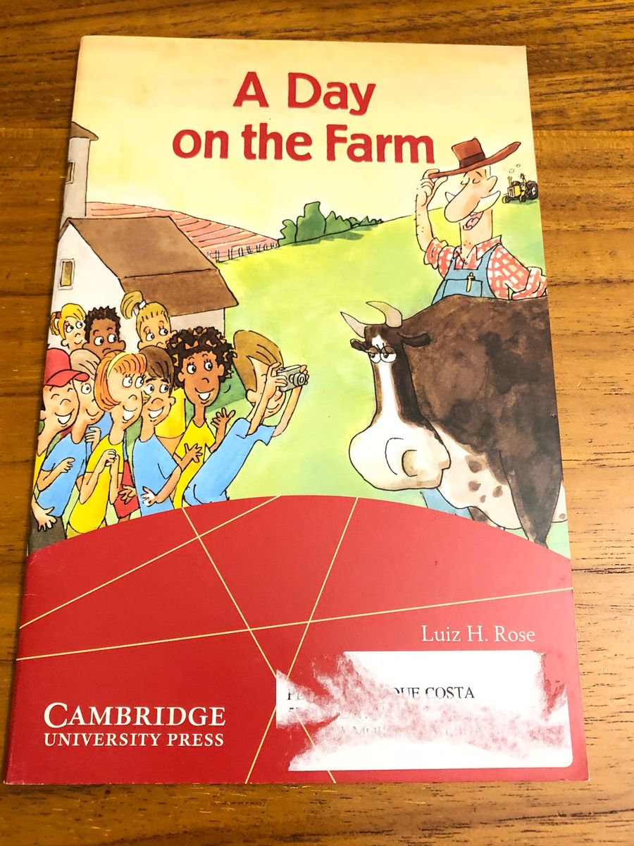 À Day On The Farm | Livro Cambridge Usado 48435920 | enjoei