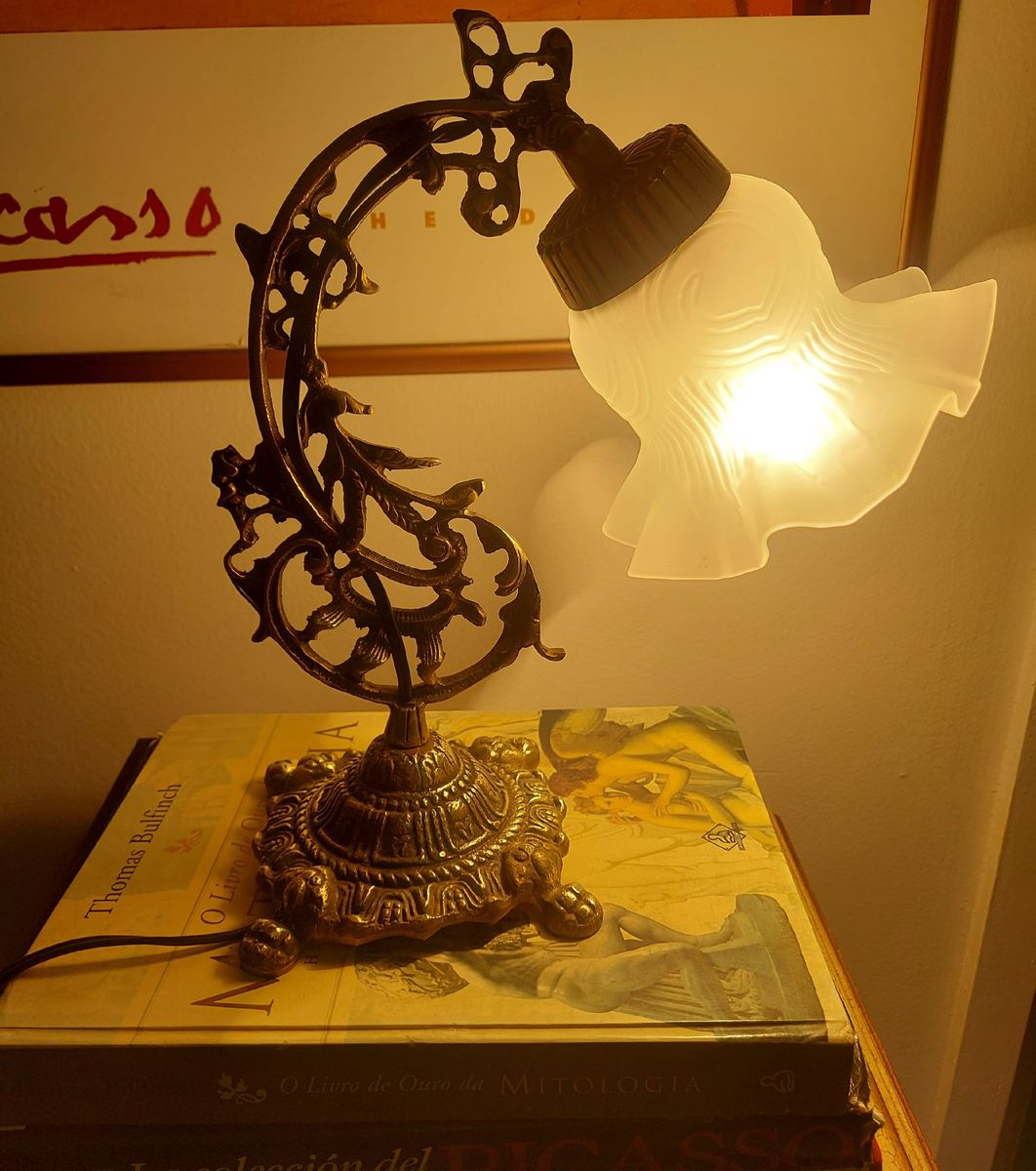 Abajur Antigo em Bronze | Item de Decoração Bronze Usado 74748160 | enjoei