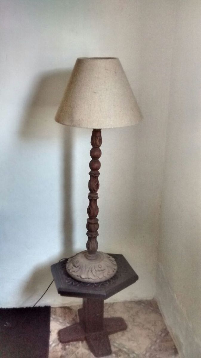 Abajur Rústico Entalhado | Móvel de Antiquário Usado 20175646 | enjoei