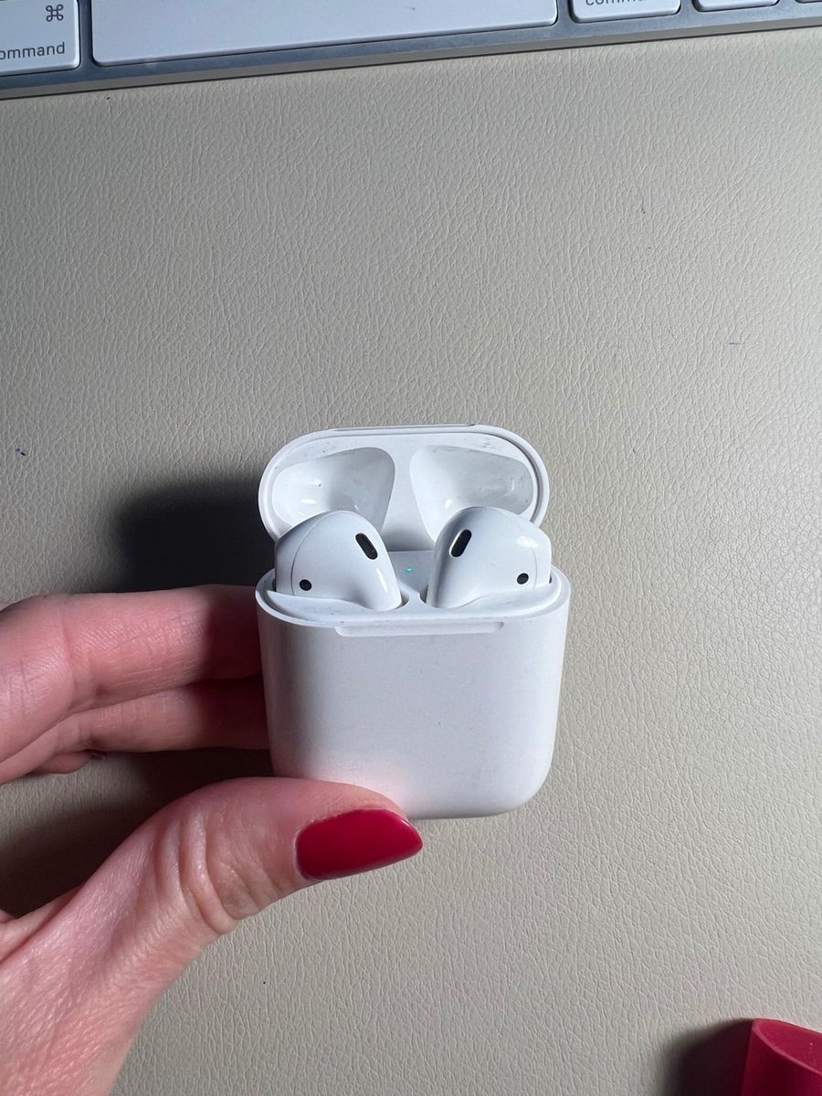 Airpods Original Apple | Item Info & Eletro Apple Usado 86198104 | enjoei