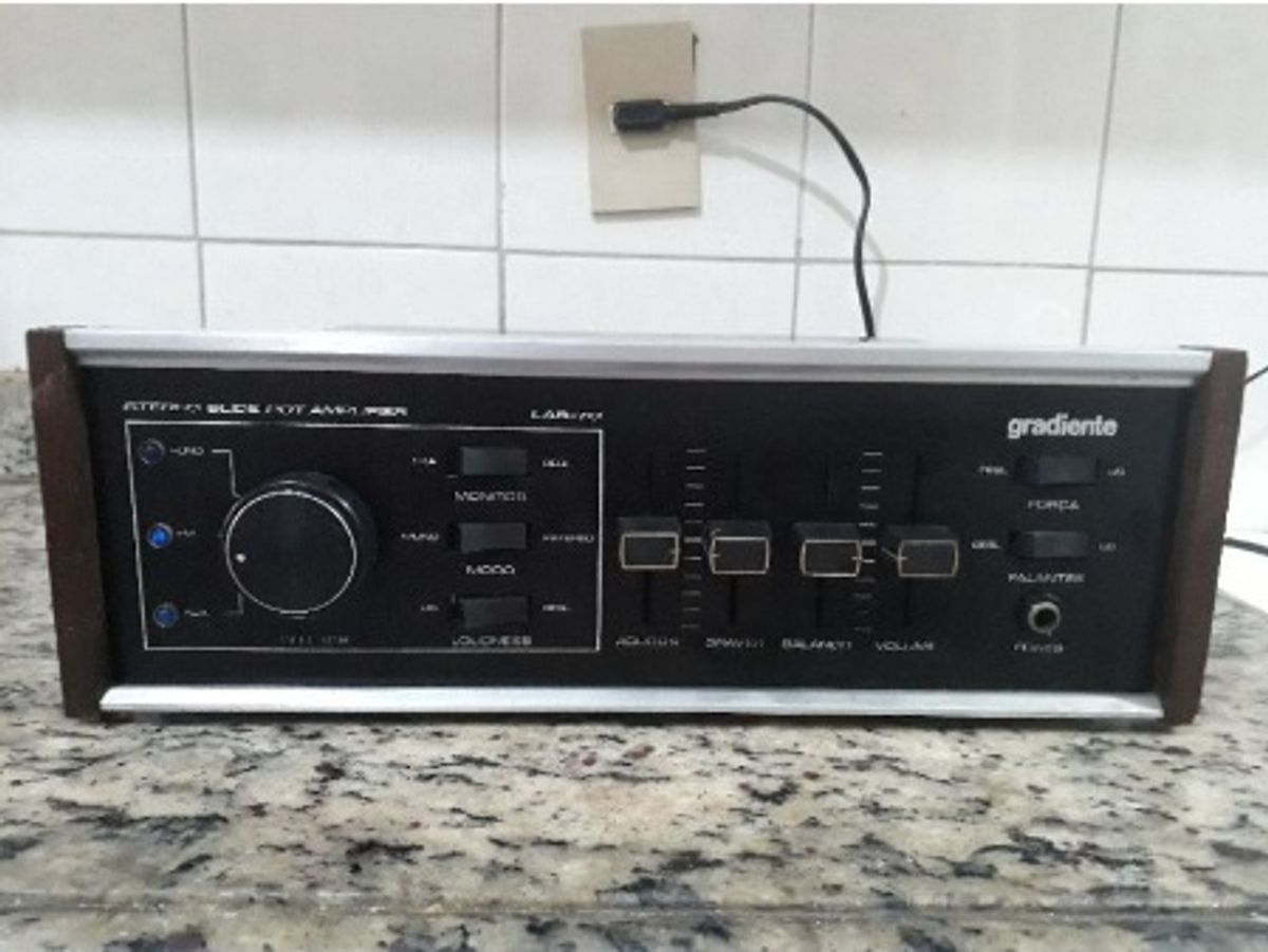 Amplificador Gradiente Lab 70 | Item de Música Gradiente Usado 82099575 | enjoei