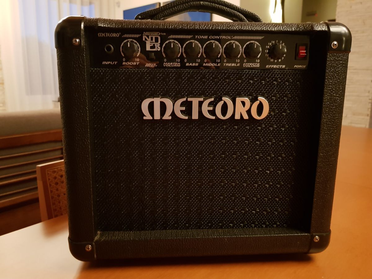 Amplificador Meteoro Nitrous Drive 15 | Item de Música Meteoro Usado 67152156 | enjoei