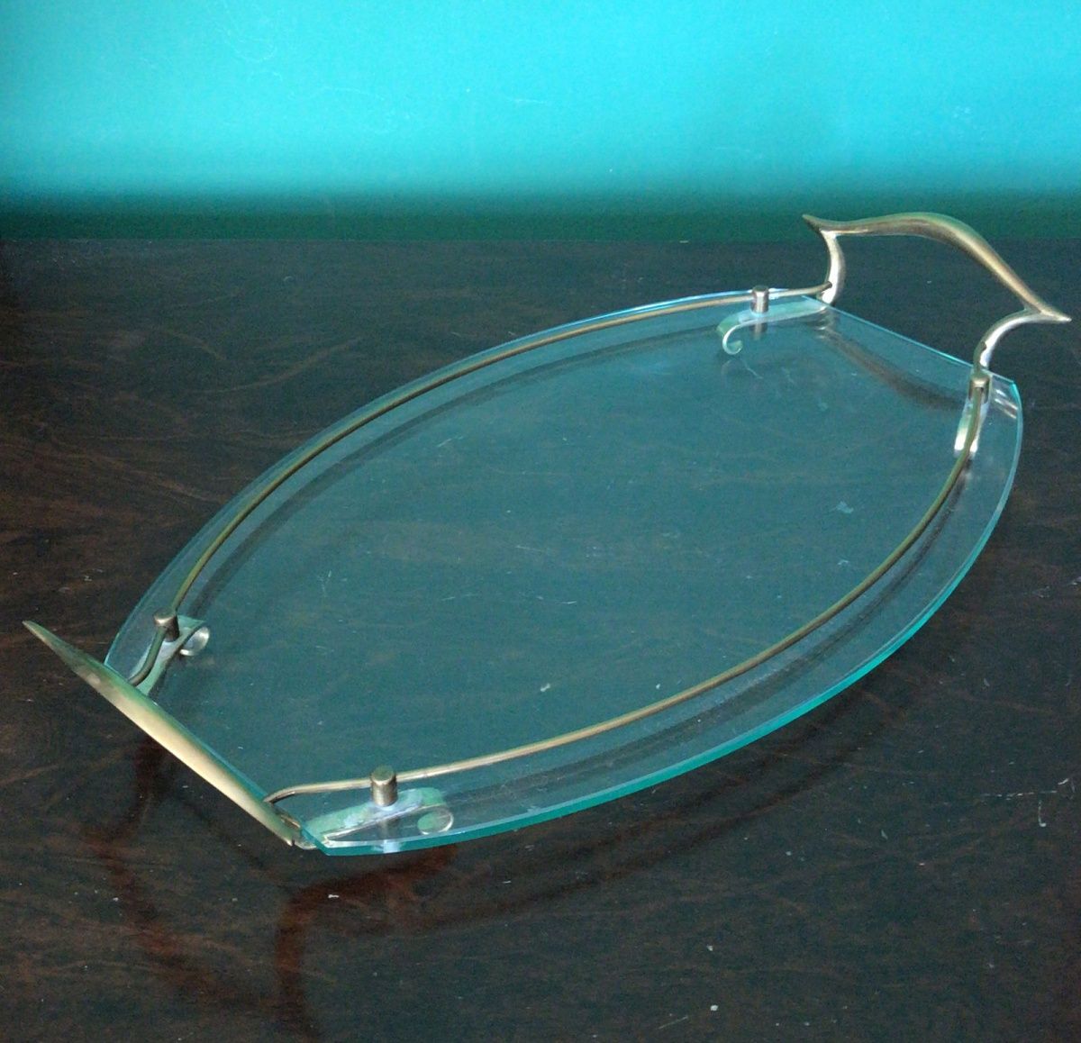 Antiga Bandeja de Mesa Européia com Alças e Suporte em Metal Dourado e ...