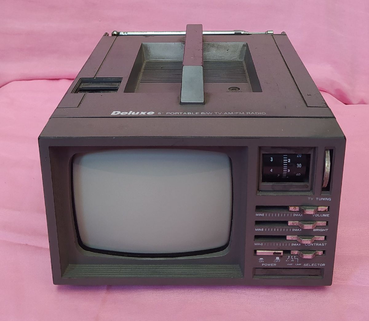 Antiga Tv Portátil Deluxe | TV e Display Deluxe Usado 72979548 | enjoei