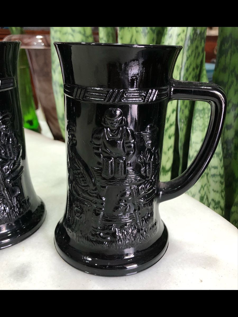 Antigas Canecas de Chopp Americana | Móvel de Antiquário Usado 48053271 ...