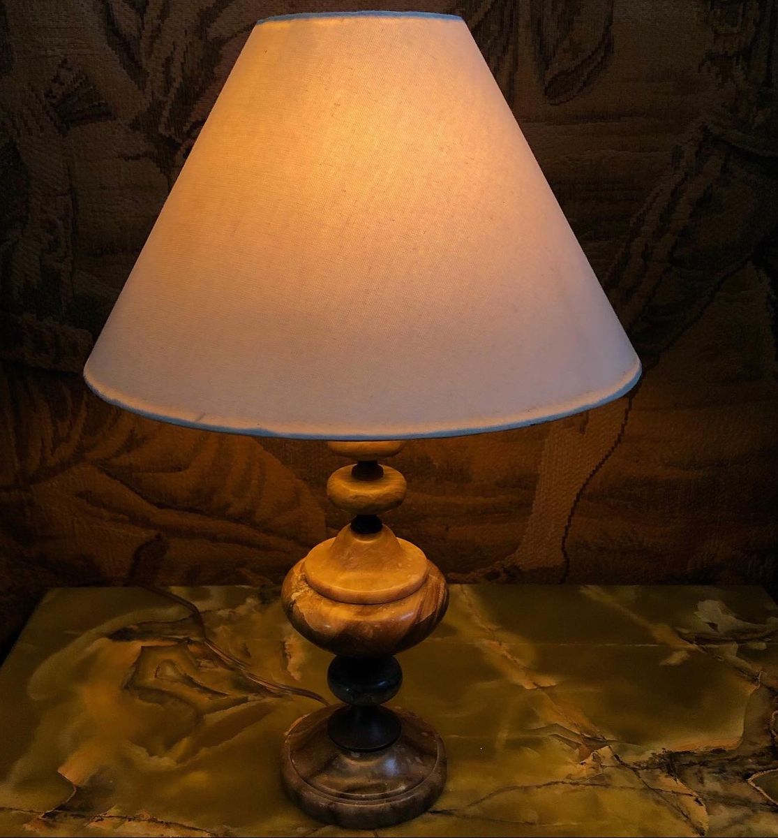 Antigo Abajur de Alabastro Italiano | Móvel de Antiquário Usado ...