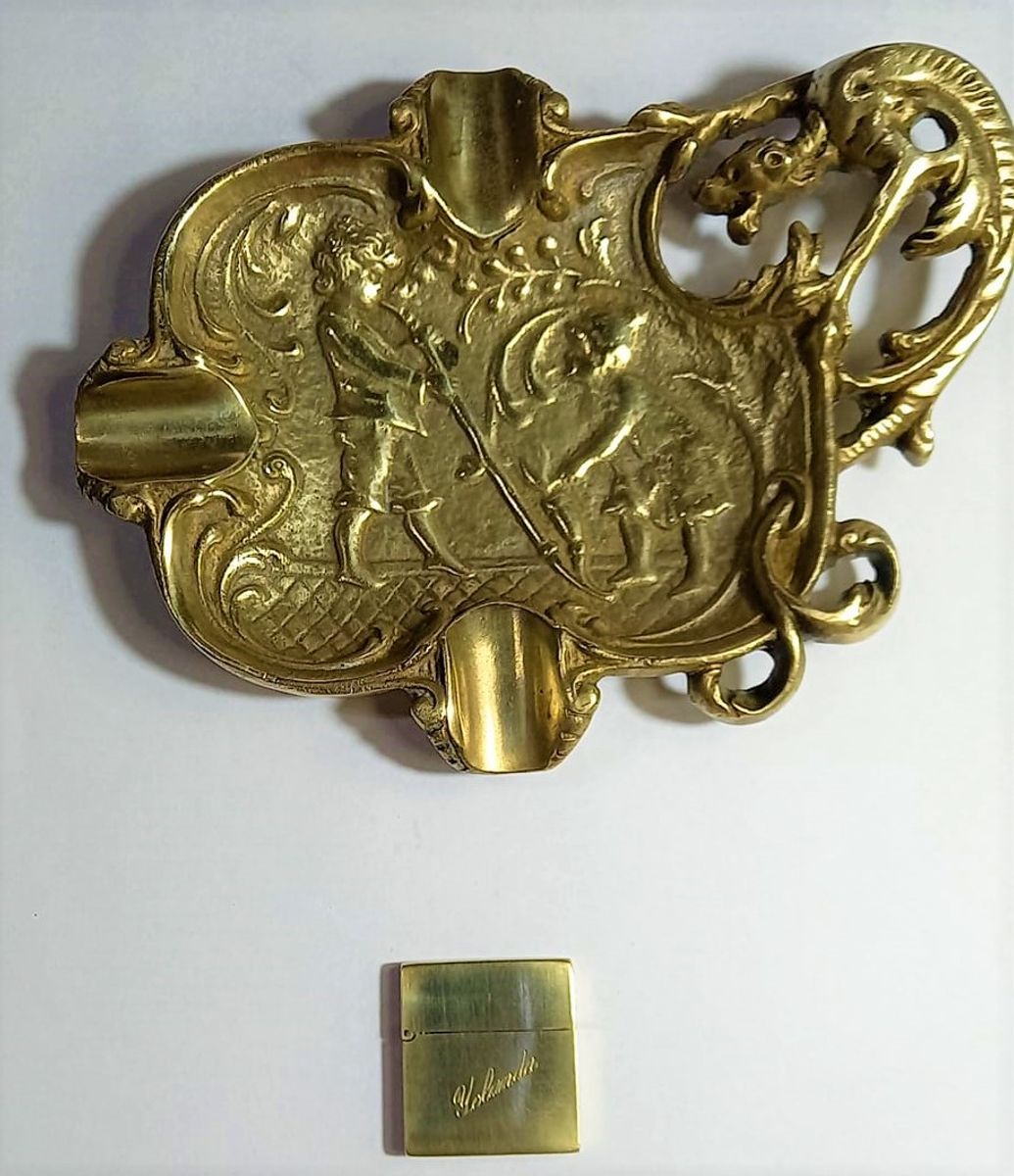 Antigo Cinzeiro em Bronze com Isqueiro | Móvel de Antiquário Usado ... Antigo Cinzeiro em Bronze com Isqueiro | Móvel de Antiquário Usado ...