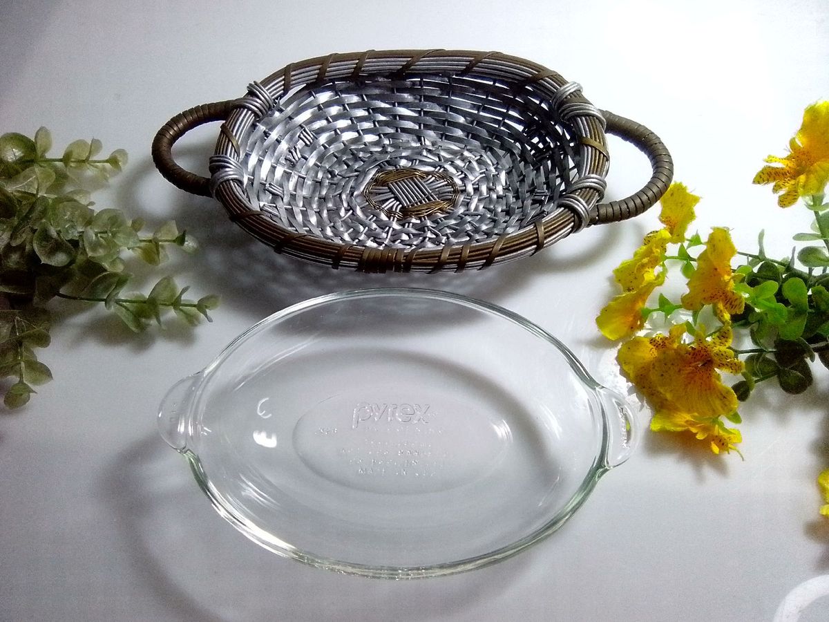 Antigo Conjuntinho Pyrex By Corning + Cesta Metal | Móvel de Cozinha ...