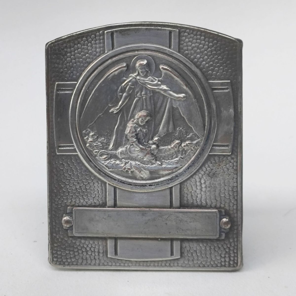 Antigo e Raro Medalhão em Metal com O Anjo da Guarda | Cacareco Usado ...