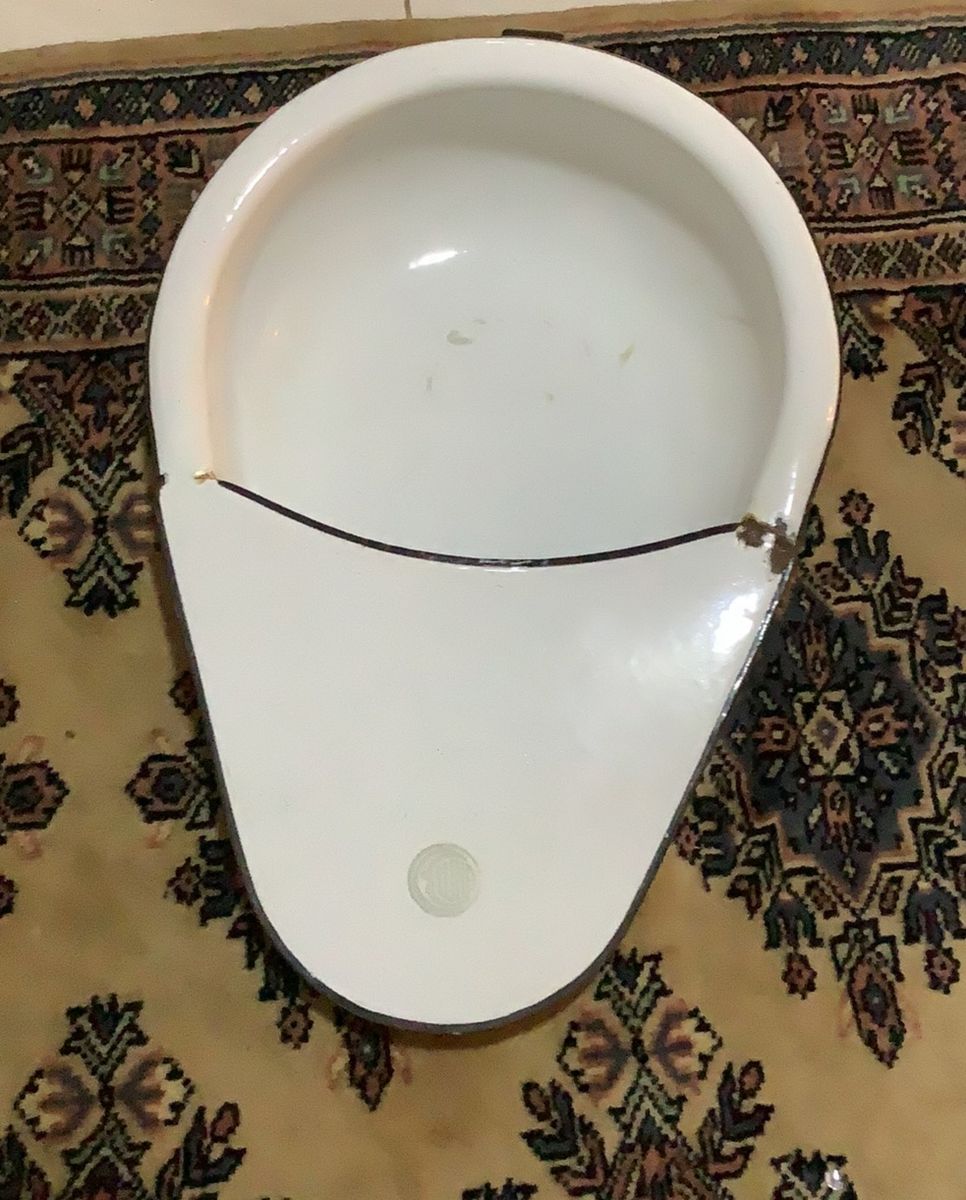 Antigo Pinico Hospitalar de Ferro Esmaltado | Produto Vintage e Retro ...