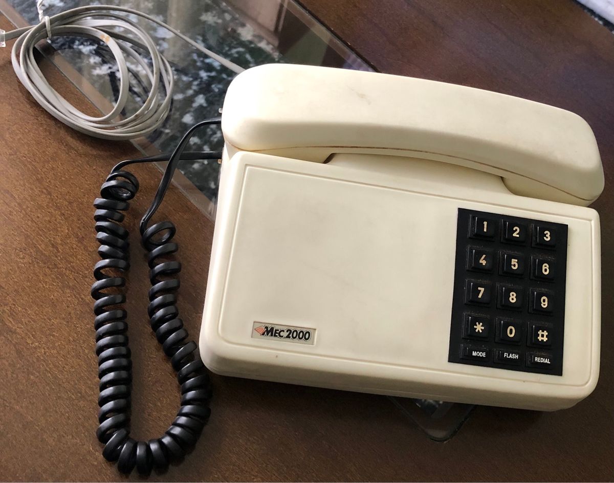 Antigo Telefone Fixo Analógico de Mesa, com Teclado Numérico, Mod ...