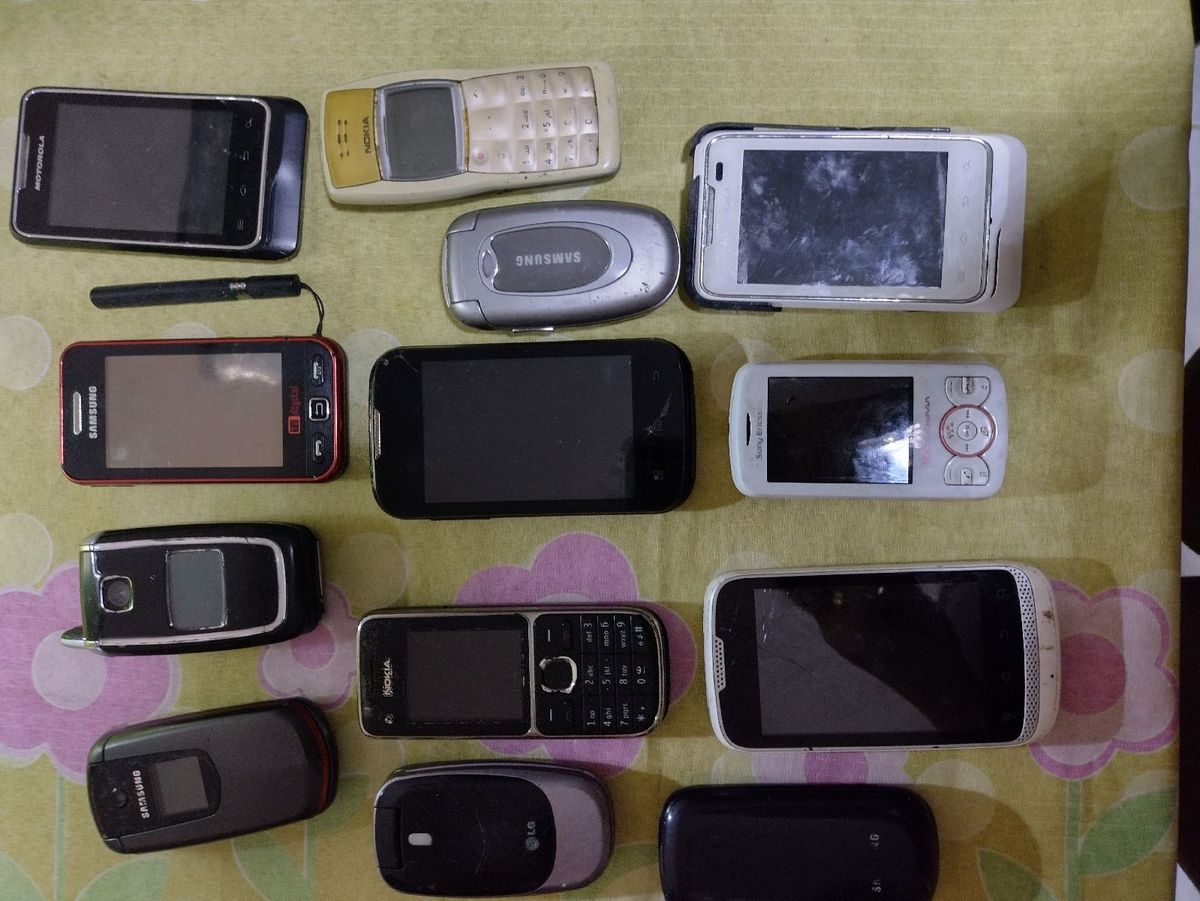 Aparelhos Antigos de Celular | Celular Variadas Usado 70364929 | enjoei