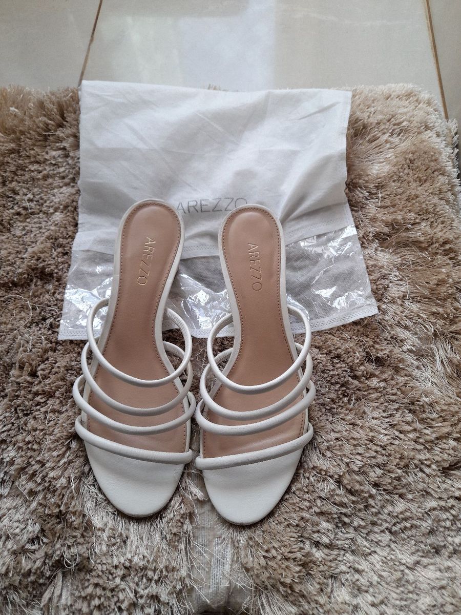 Arezzo Tamanco Tiras Couro | Sandália Feminina Arezzo Usado 85645967 ...