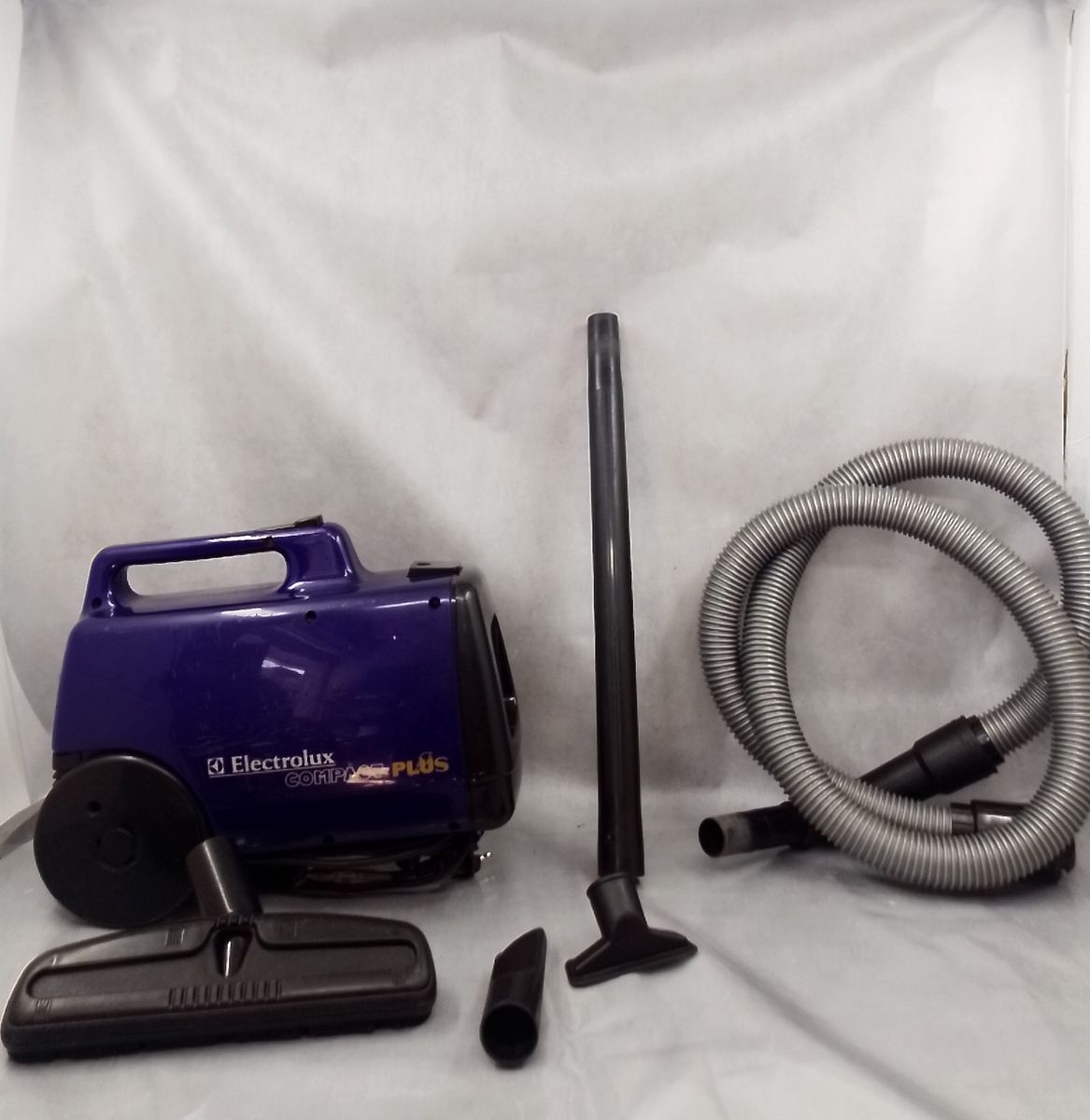 Aspirador de Pó Eletrolux Compact (ler Descrição) | Eletrodoméstico ...