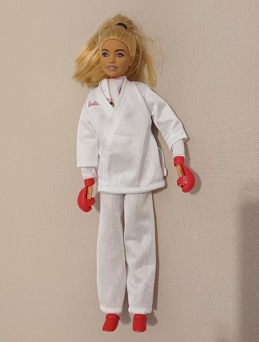 Barbie Articulada Esportista Karatê Tokyo 2020 | Brinquedo Barbie Usado ...
