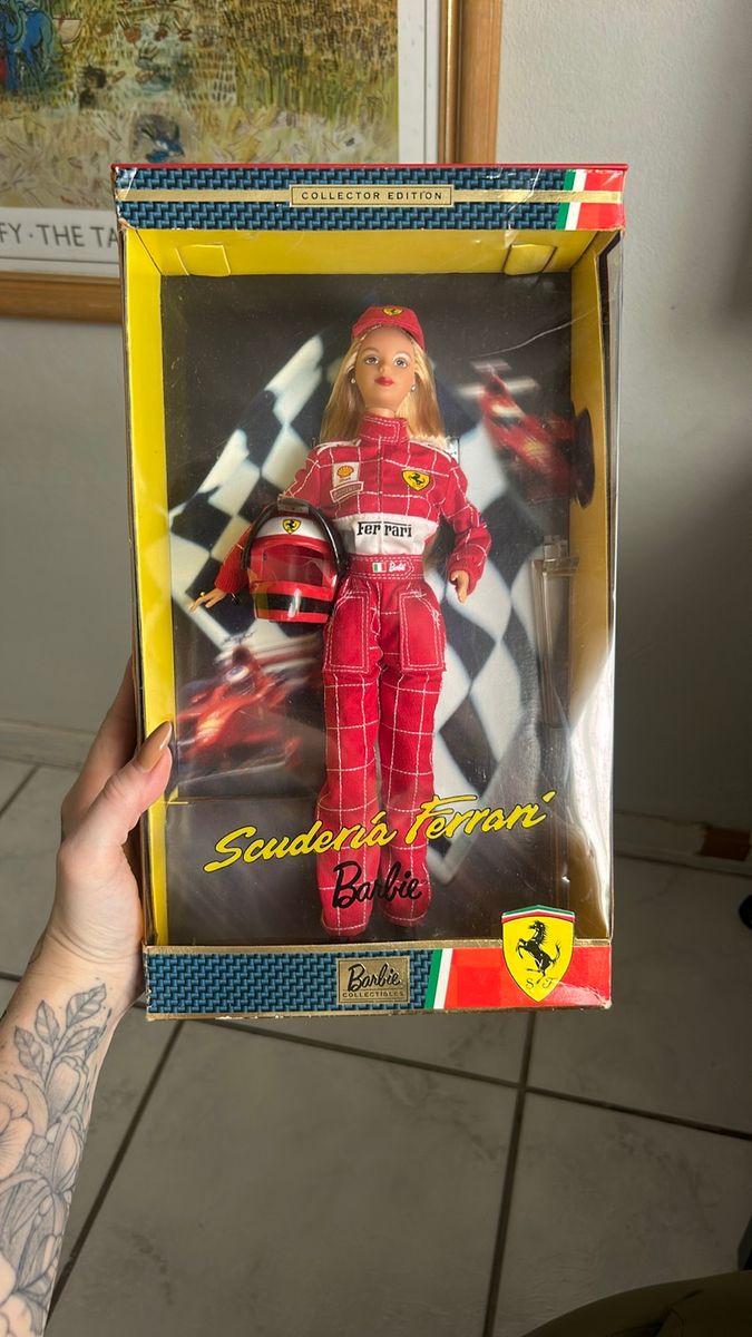 Barbie Colecionável Scuderia Ferrari Formula 1 | Cacareco Mattel Nunca ...