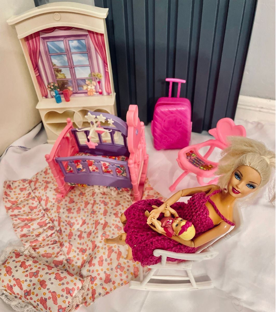 Barbie Mamãe e Cuidados (sem Apenas a Estante) | Brinquedo para Bebês ...