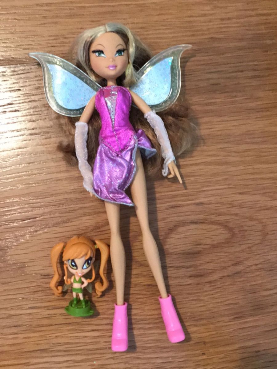 Barbie Winx - Flora | Brinquedo Usado 25354634 | enjoei