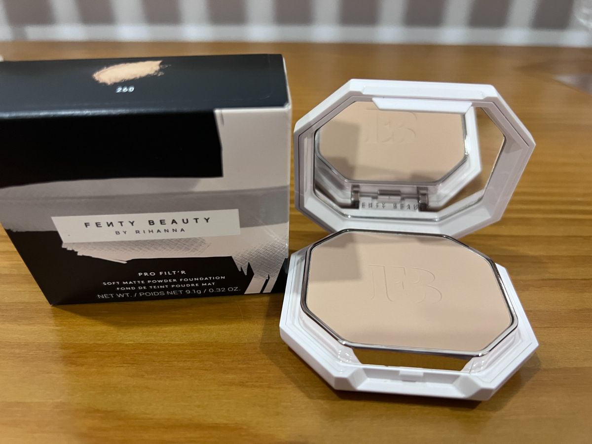 Base em Pó Fenty Beauty Cor 260 Pro Filtr Soft Matte Powder Foundation ...