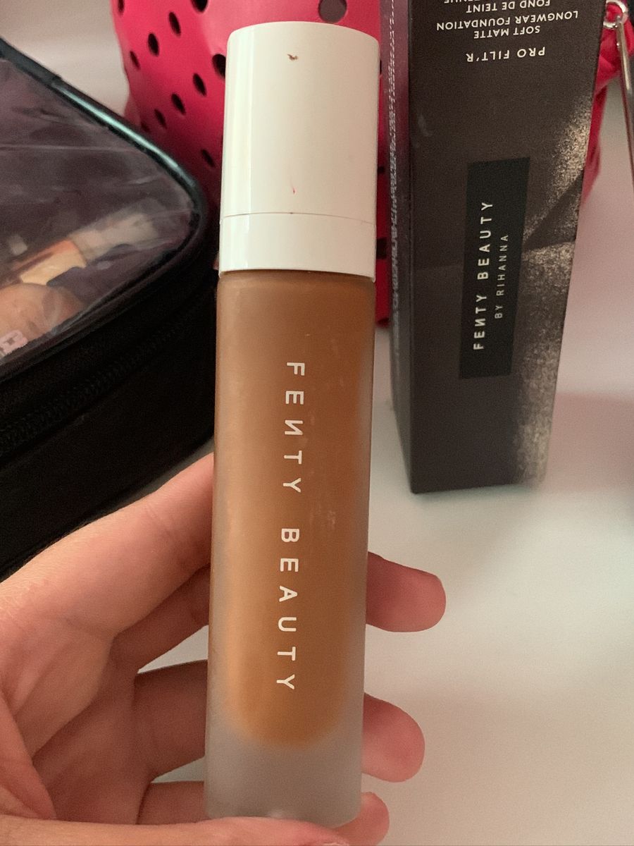 Base Fenty Beauty Cor 450 | Maquiagem Feminina Fenty Beauty Usado ...