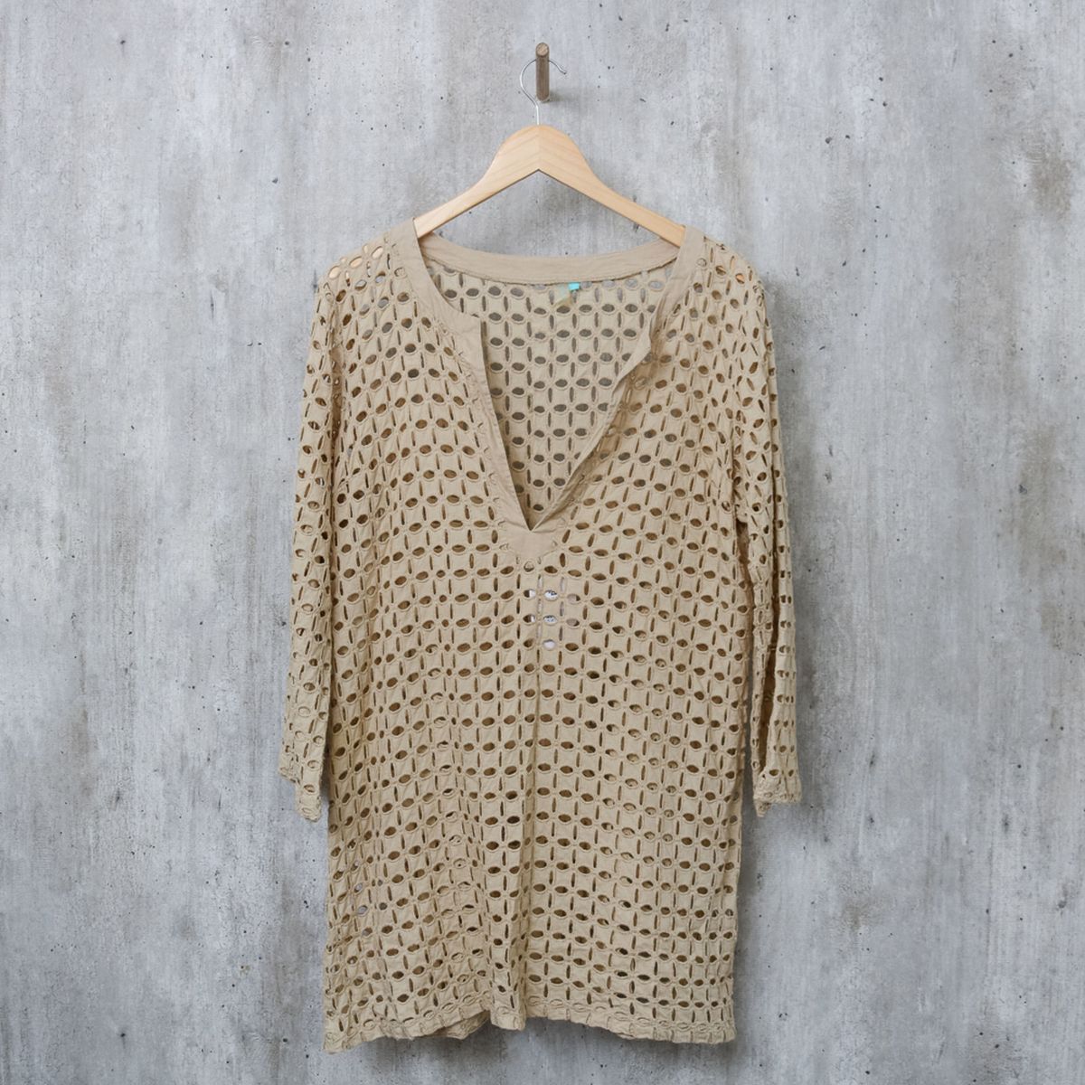 Bata Bege Vazada Sub | Blusa Feminina Sub Usado 27525984 | enjoei
