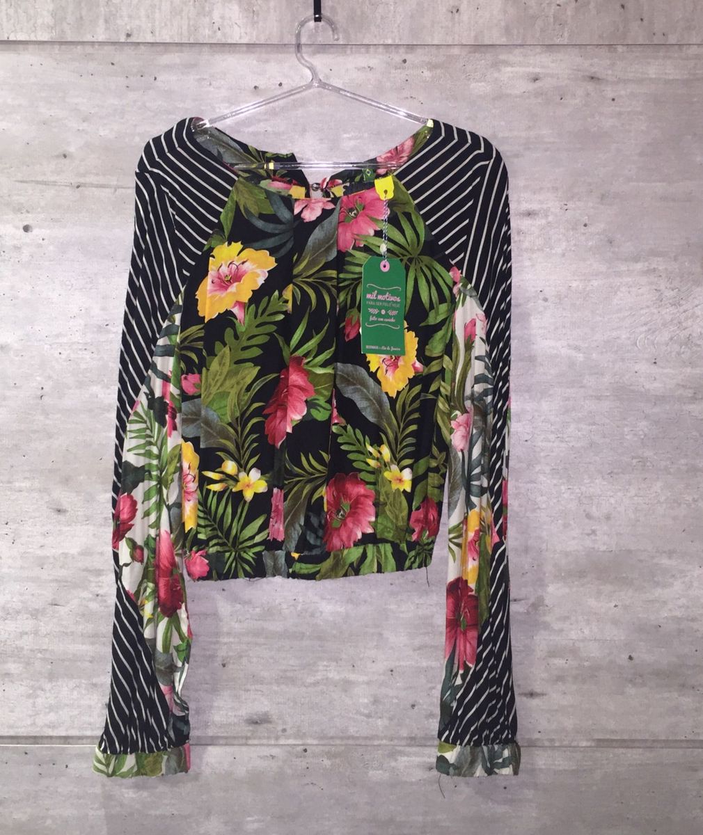 Bata Farm | Camiseta Feminina Farm Nunca Usado 19706425 | enjoei