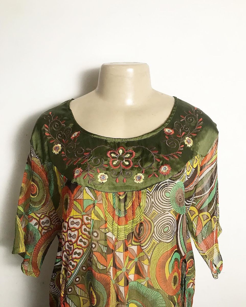 Bata Indiana Feminina Nancy India | Blusa Feminina Nancy India Usado ...