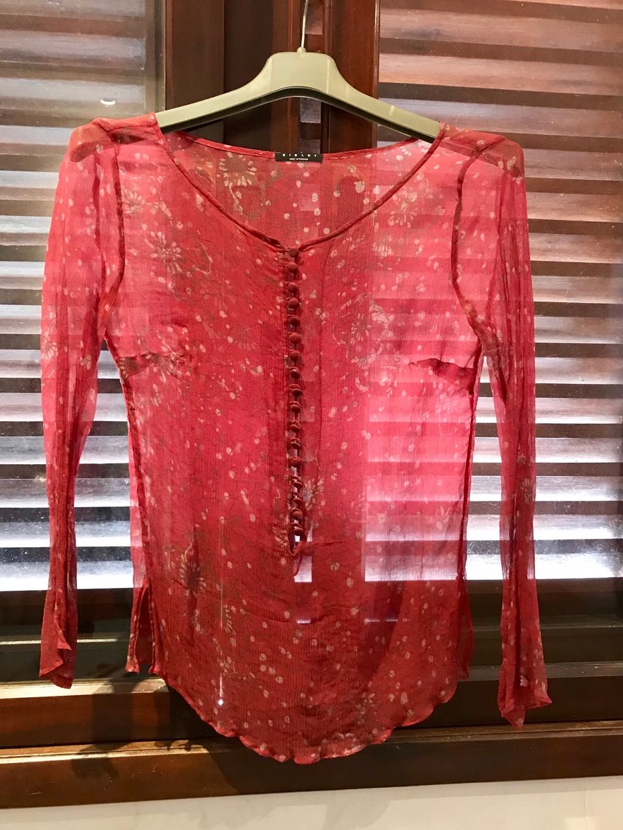 Bata Made In Romania | Blusa Feminina Sisley Usado 33428165 | enjoei