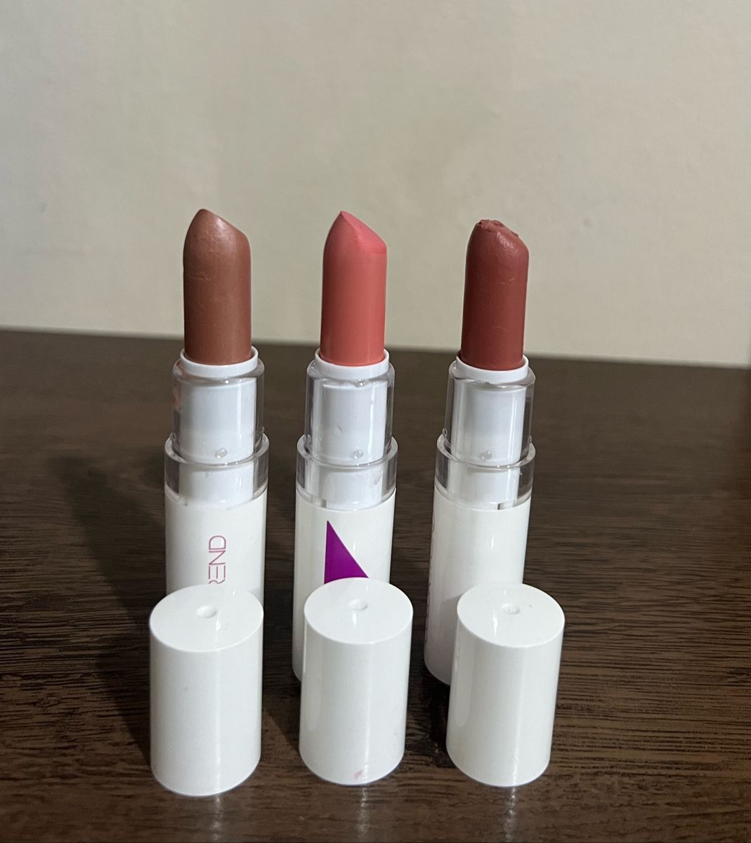 Batons Color Trend | Maquiagem Feminina Avon Usado 73526890 | enjoei