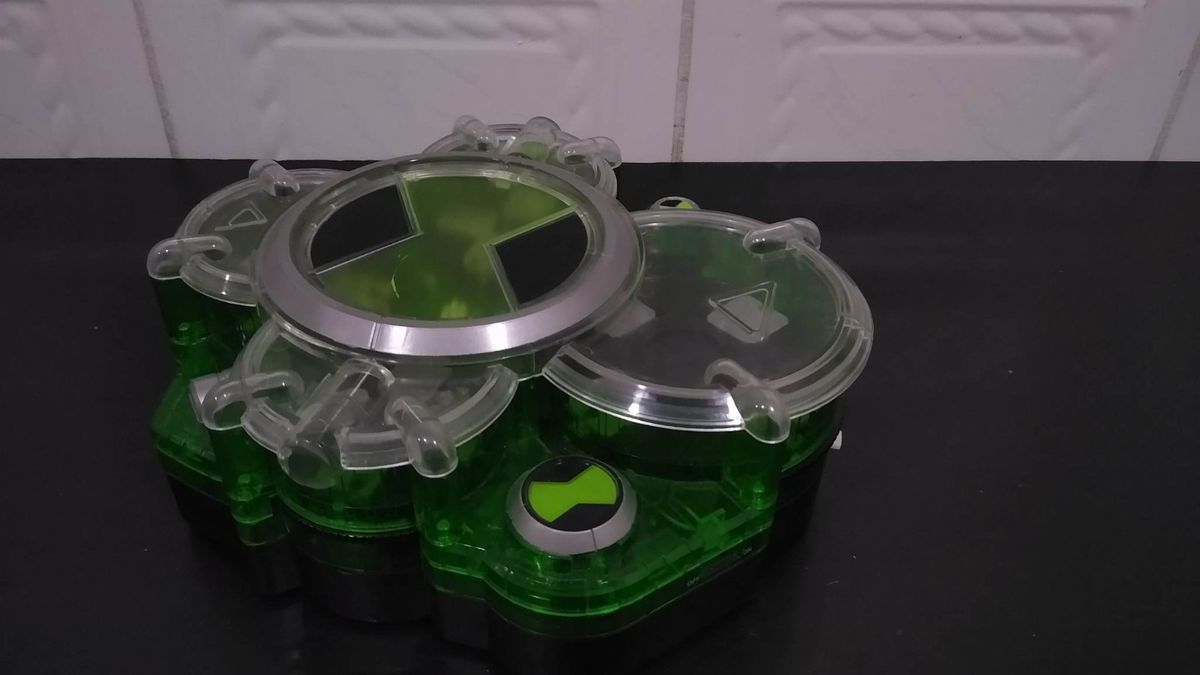 Ben 10 Câmera Criação Ultimate Alien Bandai ( Valor 309 Reais ...