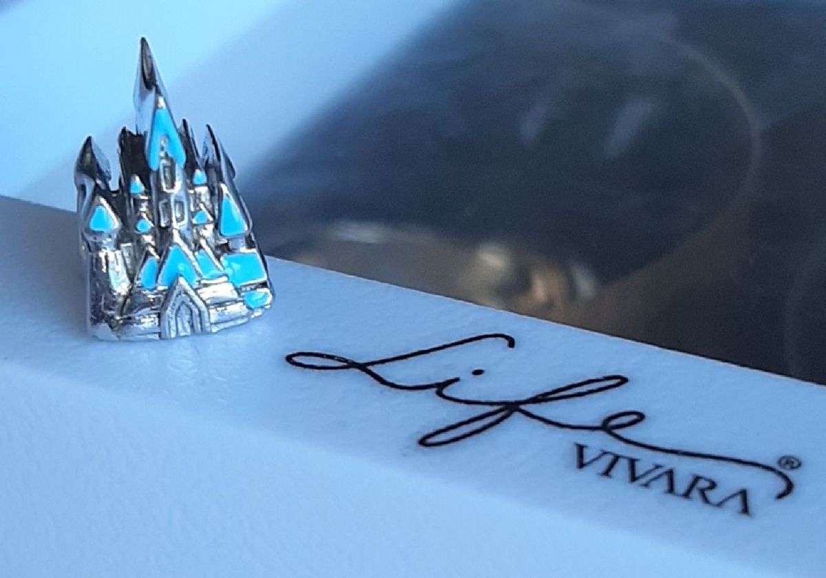 Berloque Castelo de Frozen Life Vivara. | Item Infantil Life Vivara ...