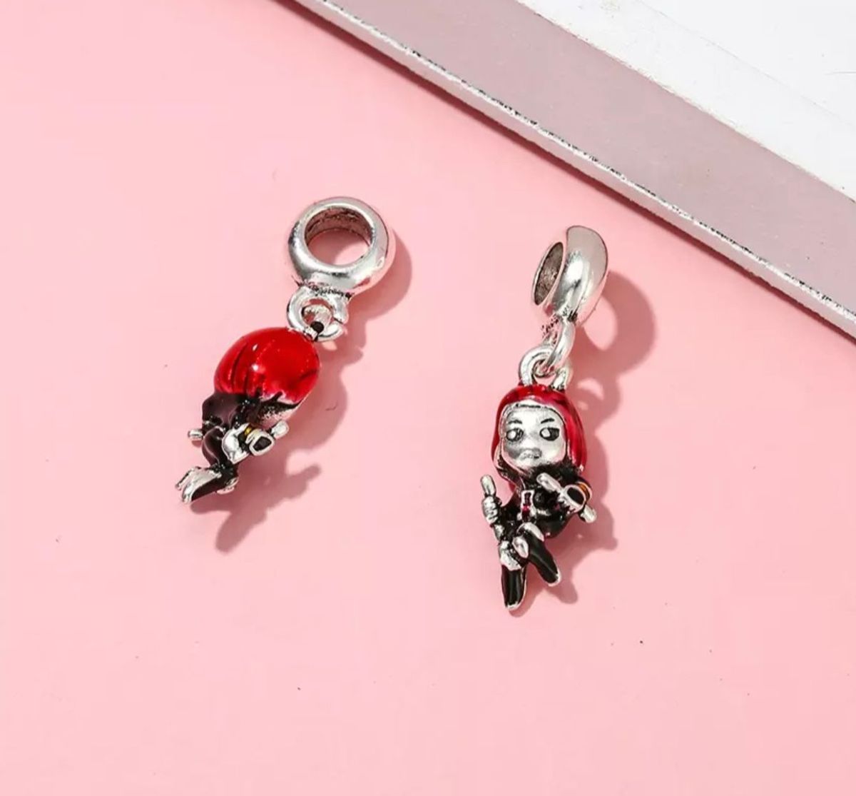 Berloque Viúva Negra Marvel Vingadores | Bijuteria Feminina Nunca Usado ...