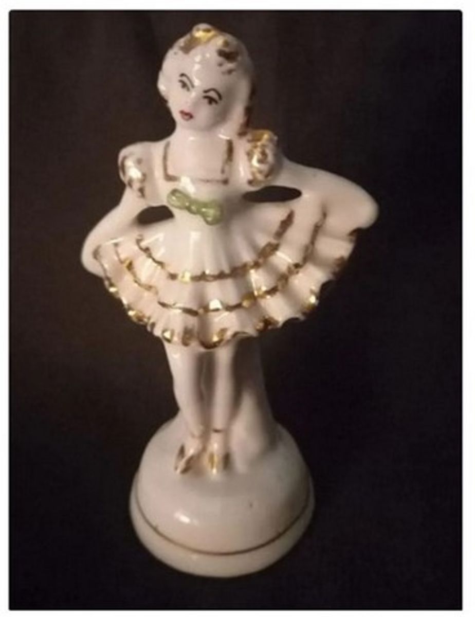 Bibelo Antigo de Porcelana Daminha | Item de Decoração Usado 76445695 ...