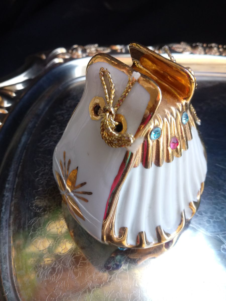 Bibelô Antigo em Porcelana Portuguesa com Detalhes À Ouro. Perfeito ...