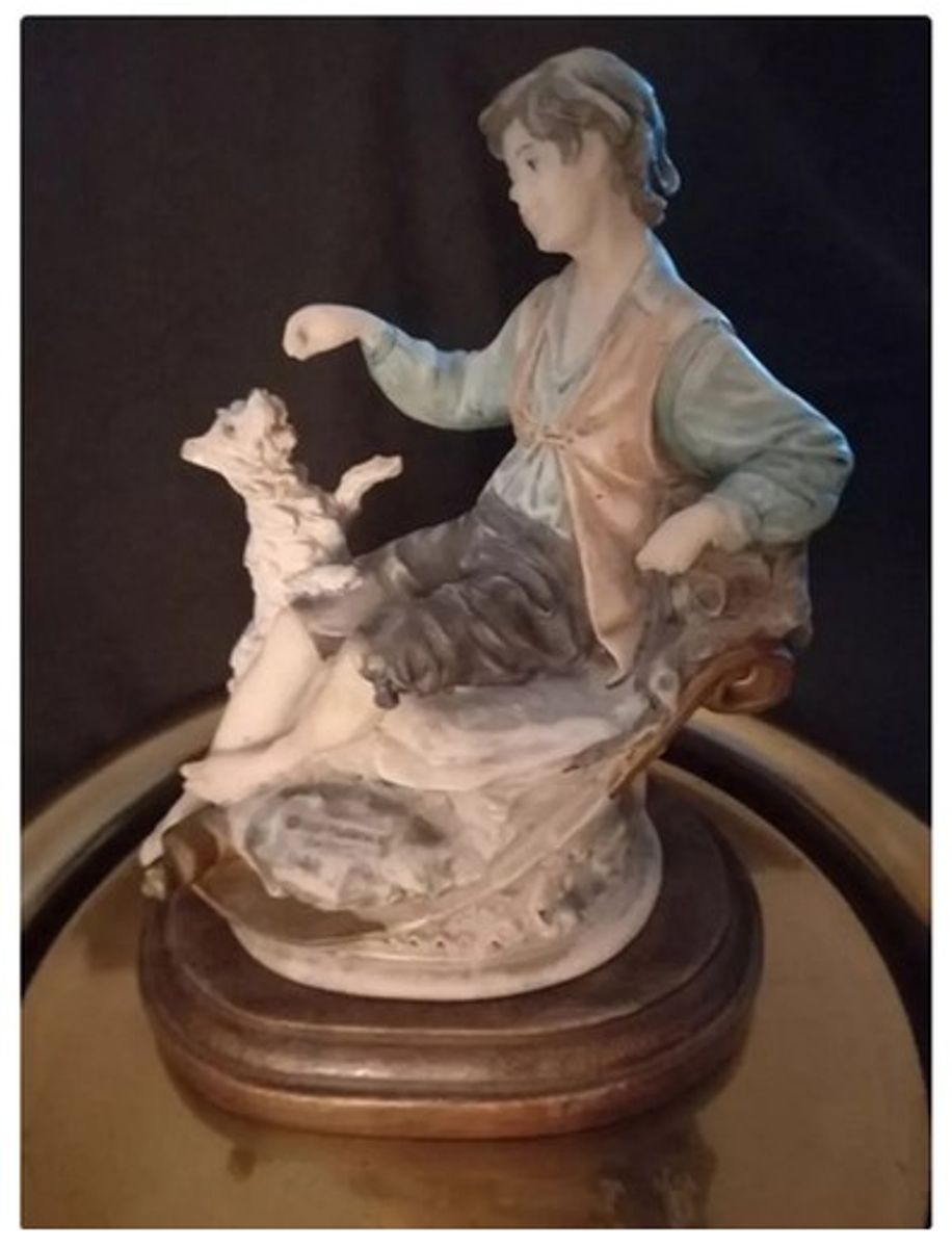 Bibelo Europeu Antigo de Resina Capodimonte Antiguidade | Item de ...