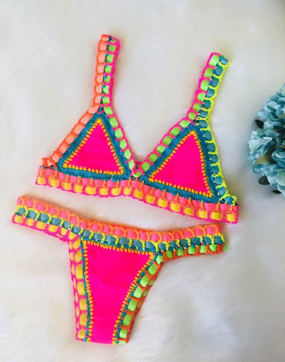 Biquíni de Crochê Rosa Neon Colorido Tendência Moda Praia Verão 2021 M ...