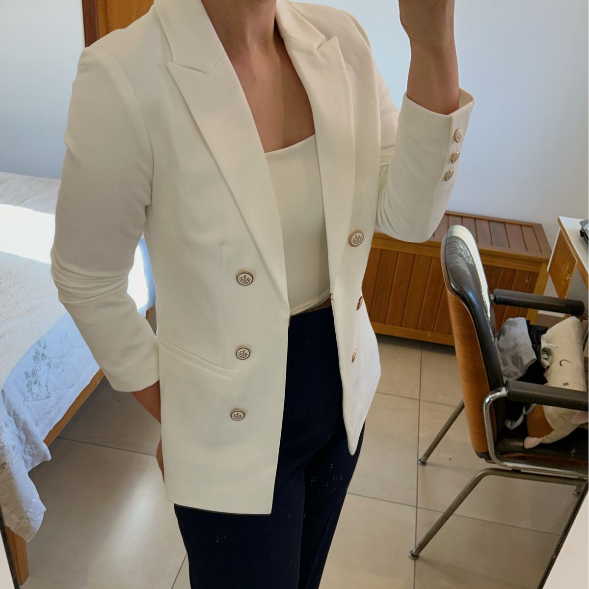 Blazer Acinturado Ponto Roma Alfaiatado com Botões Brasão, Renner, Zara ...