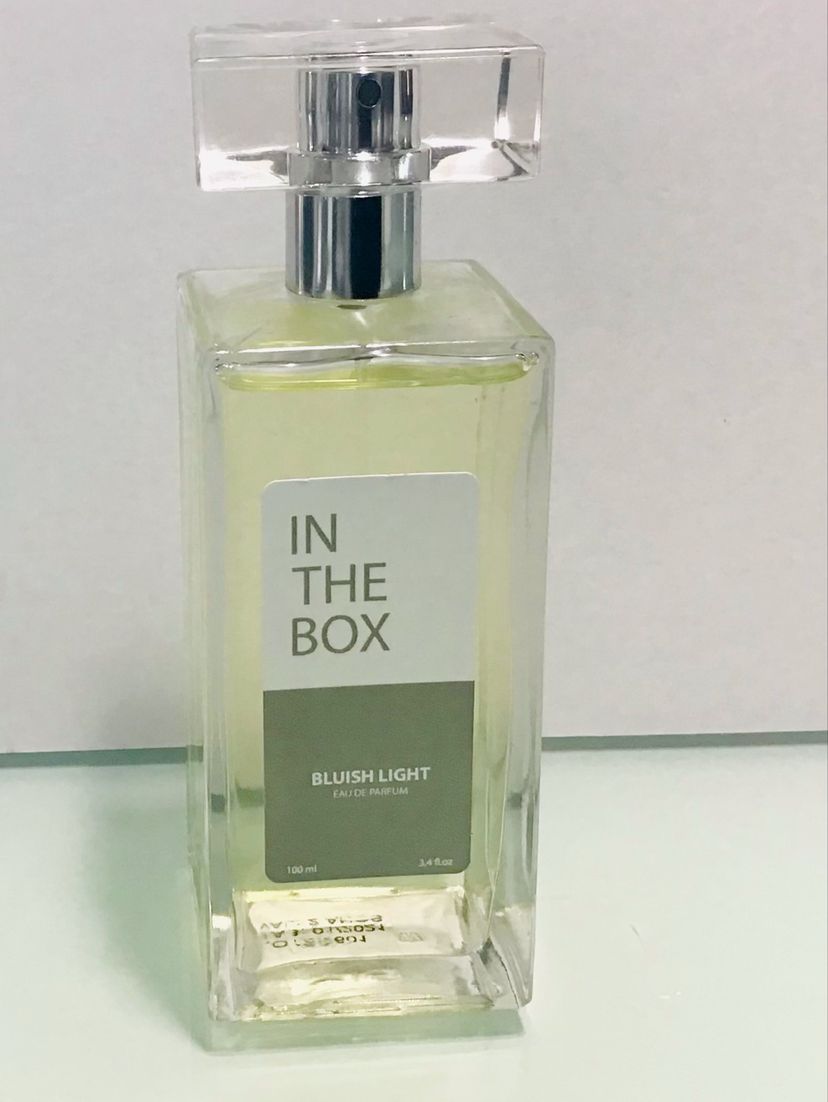 Bluish Light In The Box (light Blue Intense ) - Desapego | Perfume ...