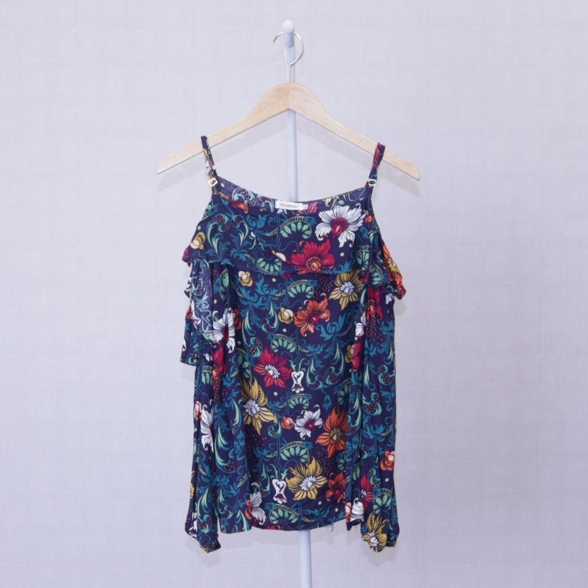 Blusa Preta Floral Kandinsky | Blusa Feminina Kandinsky Usado 84727395 ...