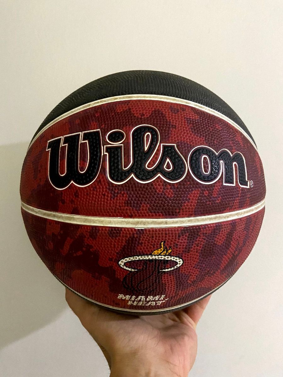 Bola de Basquete Wilson Miami Heat | Item p/ Esporte e Outdoor Wilson ...