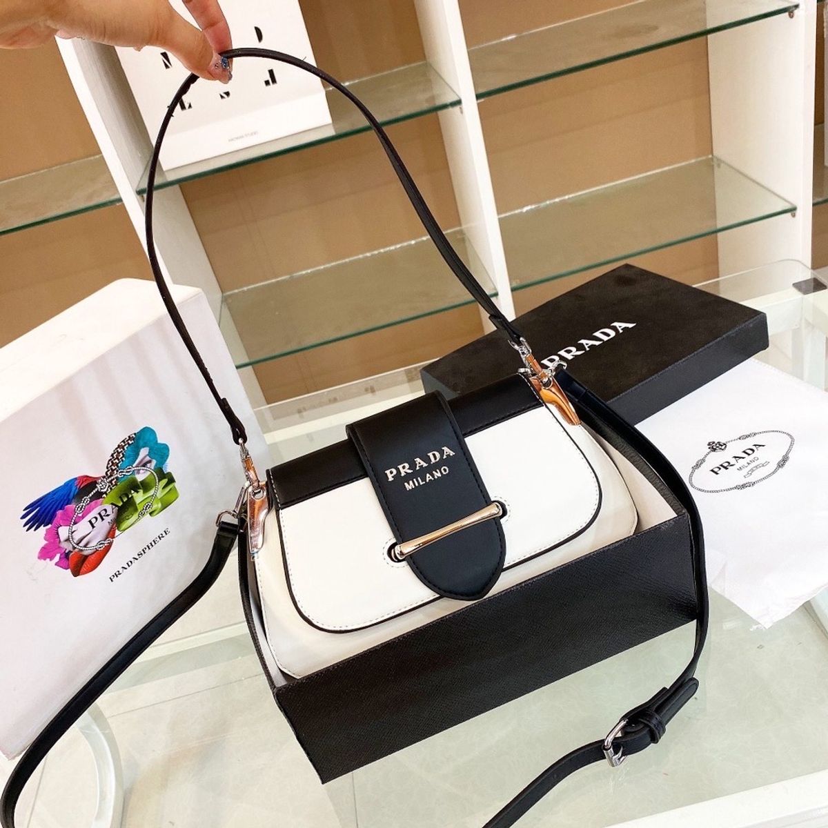 Bolsa Fina Branca com Preta | Bolsa de Ombro Feminina Prada Nunca Usado ...