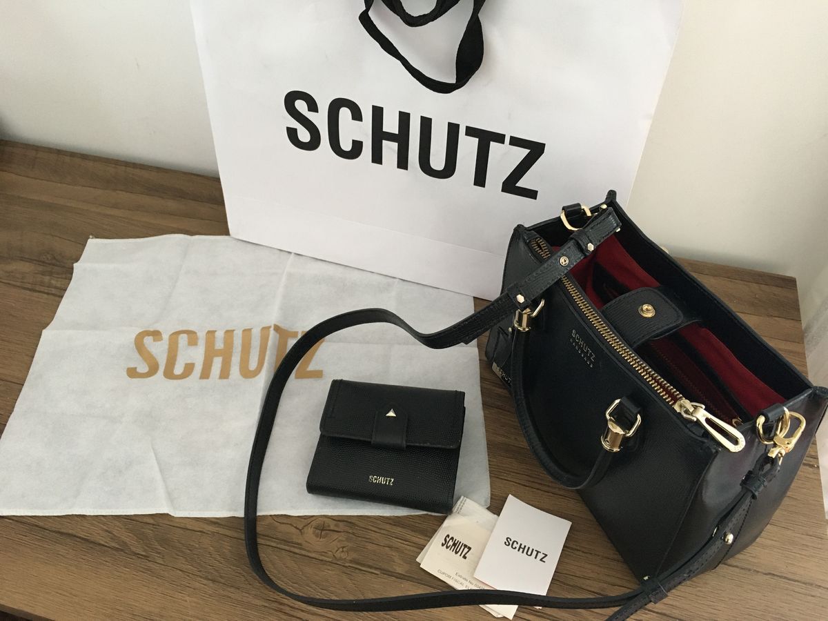 Bolsa Lorena Schultz Preta em Couro sem Nenhuma Avaria e Carteira Preta ...